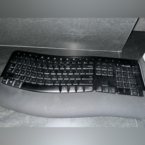 Microsoft | Computers, Laptops & Parts | Microsoft Comfort 550 Desktop ...